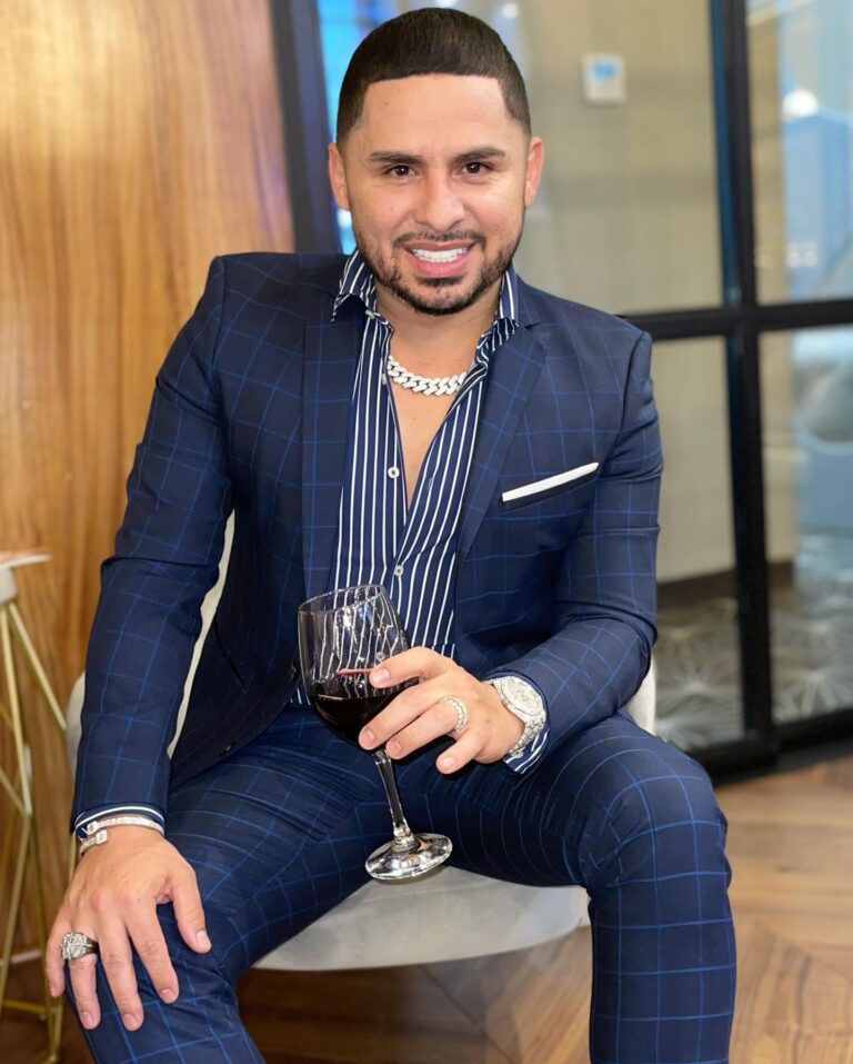 LARRY HERNÁNDEZ - RB Music